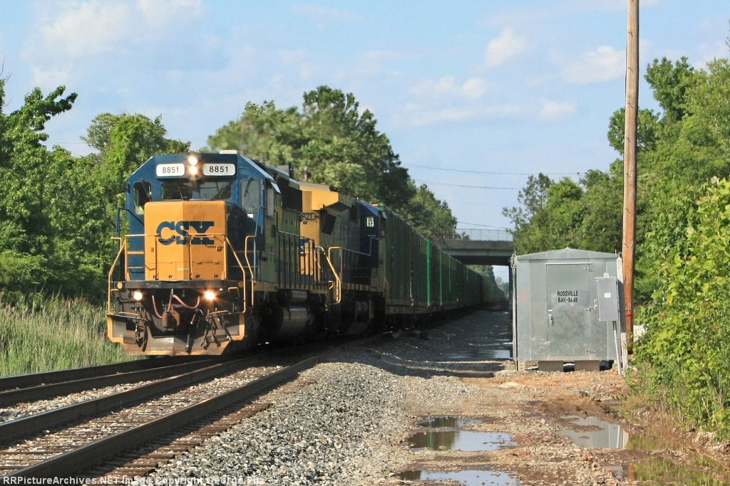 CSX 8851 and train Q703